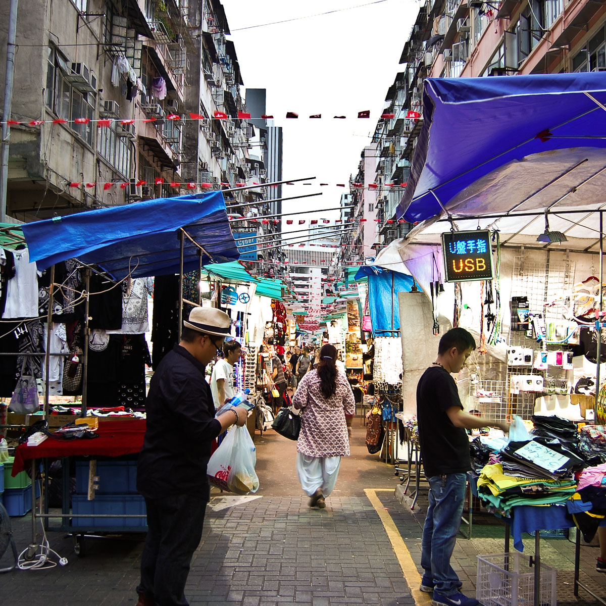 Night Market - A Hong Kong Tradition